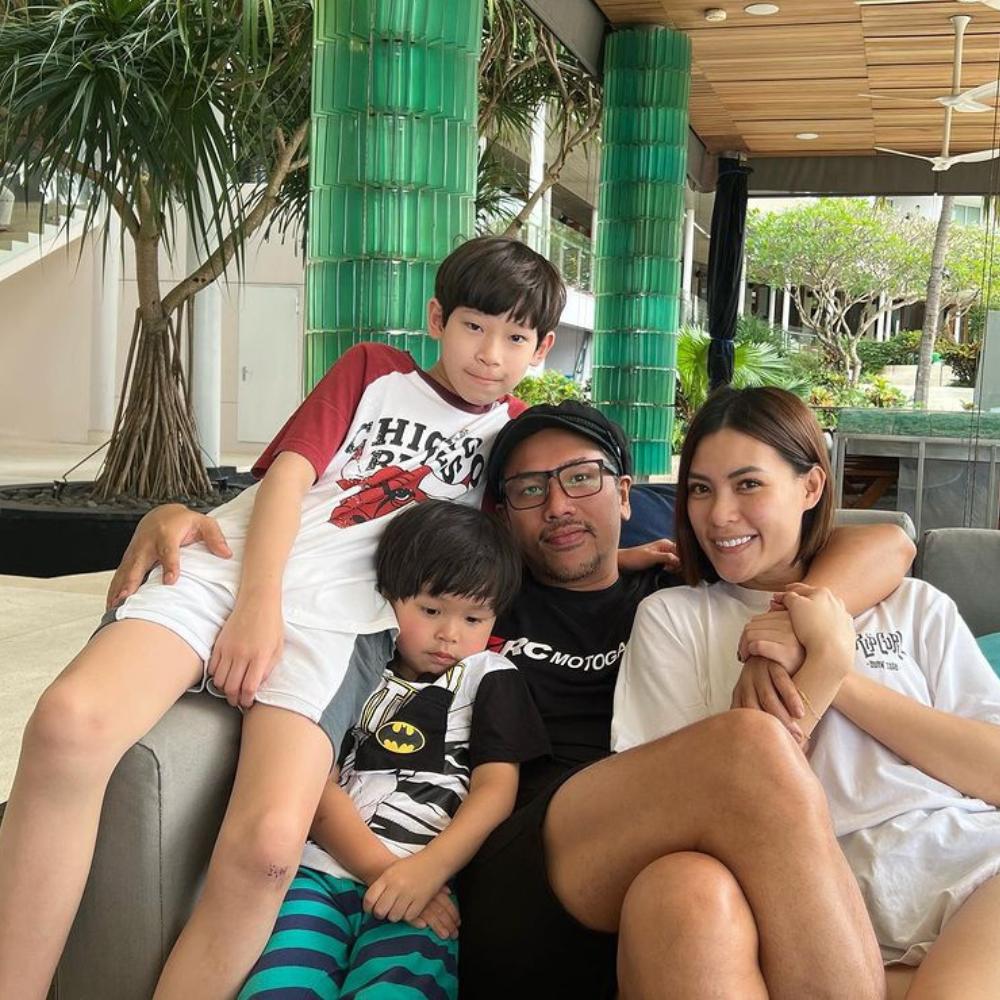 Keguguran, Ini 11 Potret Hangat Viviane & Sammy Simorangkir Keguguran, Ini 11 Potret Hangat Viviane & Sammy Simorangkir