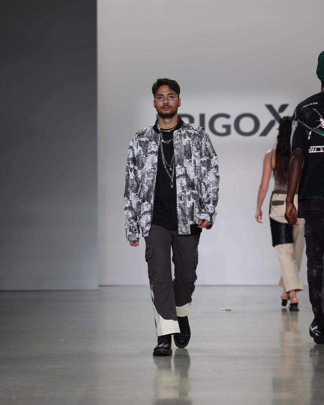 Gaya Artis Indonesia Di Runway Erigo X New York Fashion Week
